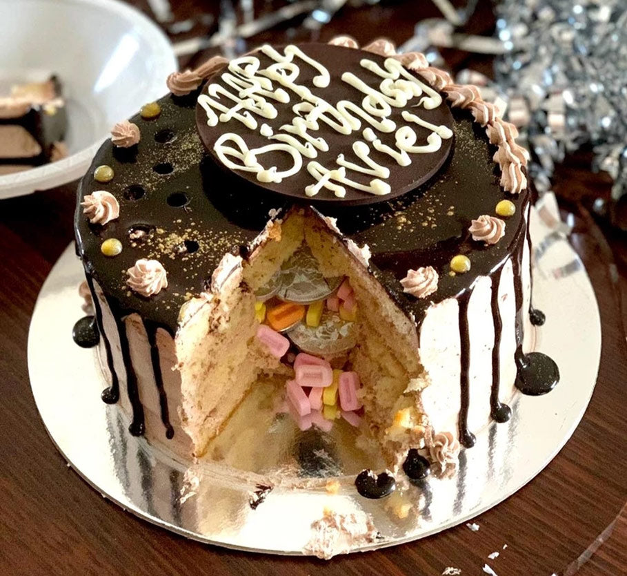 Pinata Cake filled with Candy and Chocolate Coins – 4meglutenfree